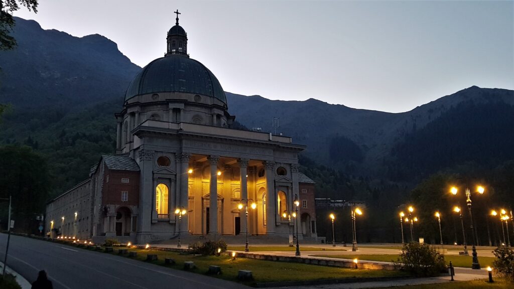 Oropa, questa sera visita guidata della Basilica Superiore nell ...