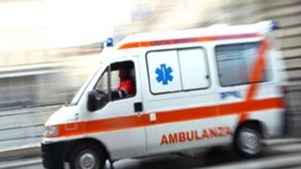 19enne trova madre e sorella senza vita